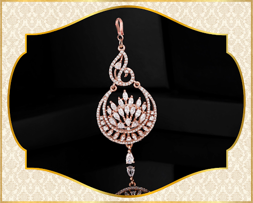 Estele Blog - Make a Colorful Statement with Maang Tikka