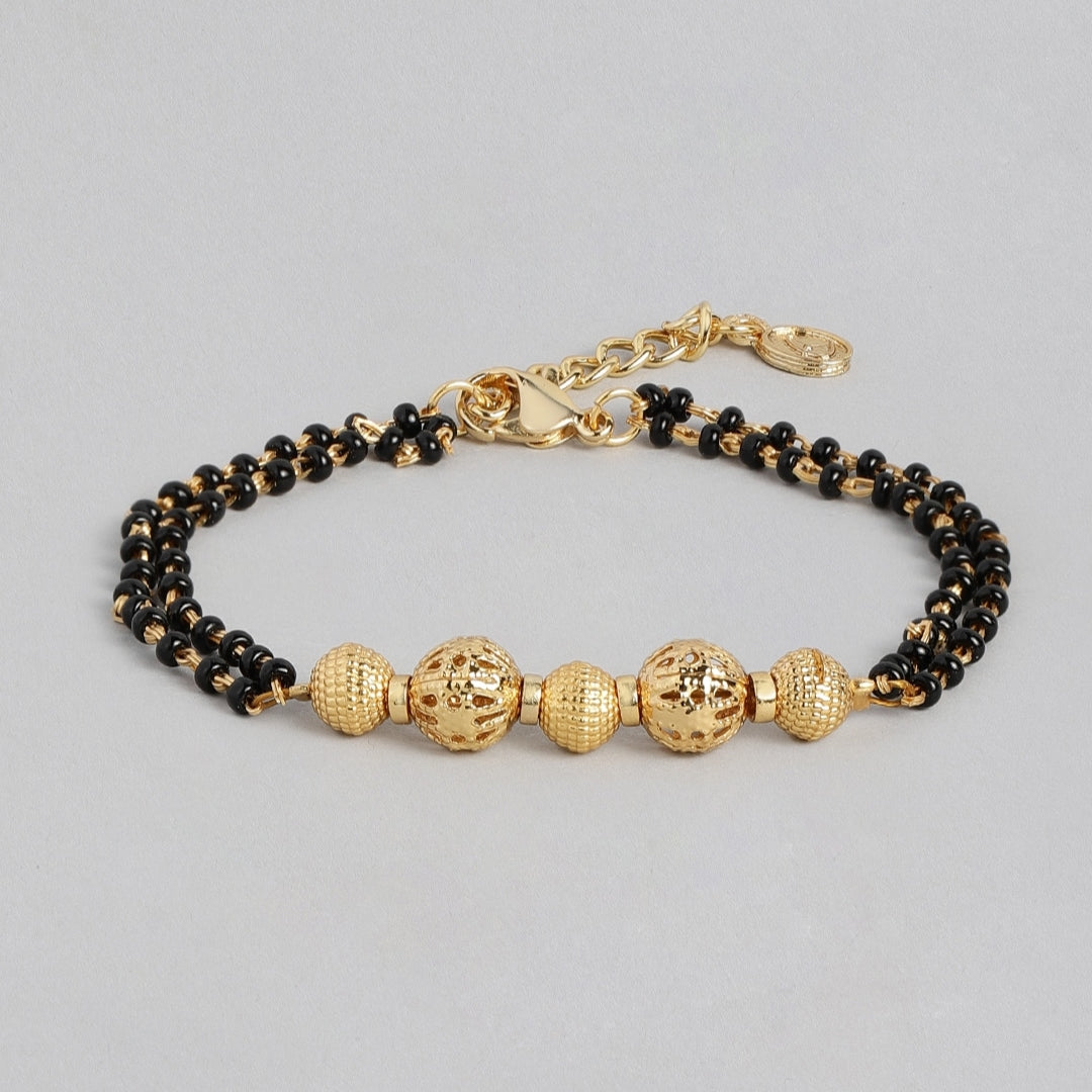 Gold Plated Macrame Bracelet with Black Beads Estele